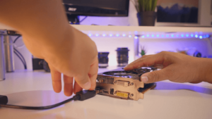 How To Remove DisplayPort Cable - Cables Advisor